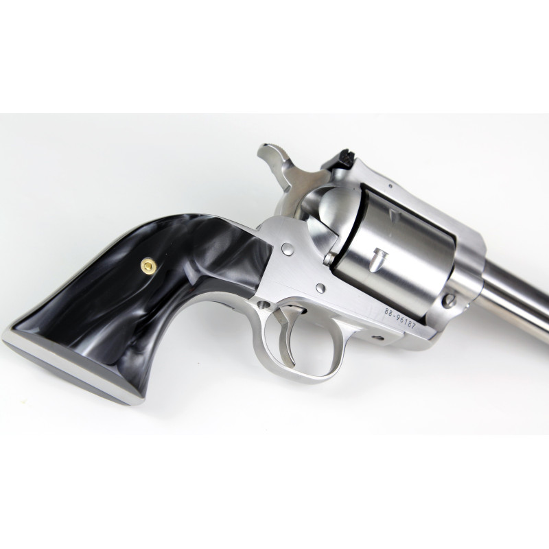 Ruger "Old" Vaquero Kirinite® Black Pearl Gunfighter Grips Surface Smooth Screw Brass