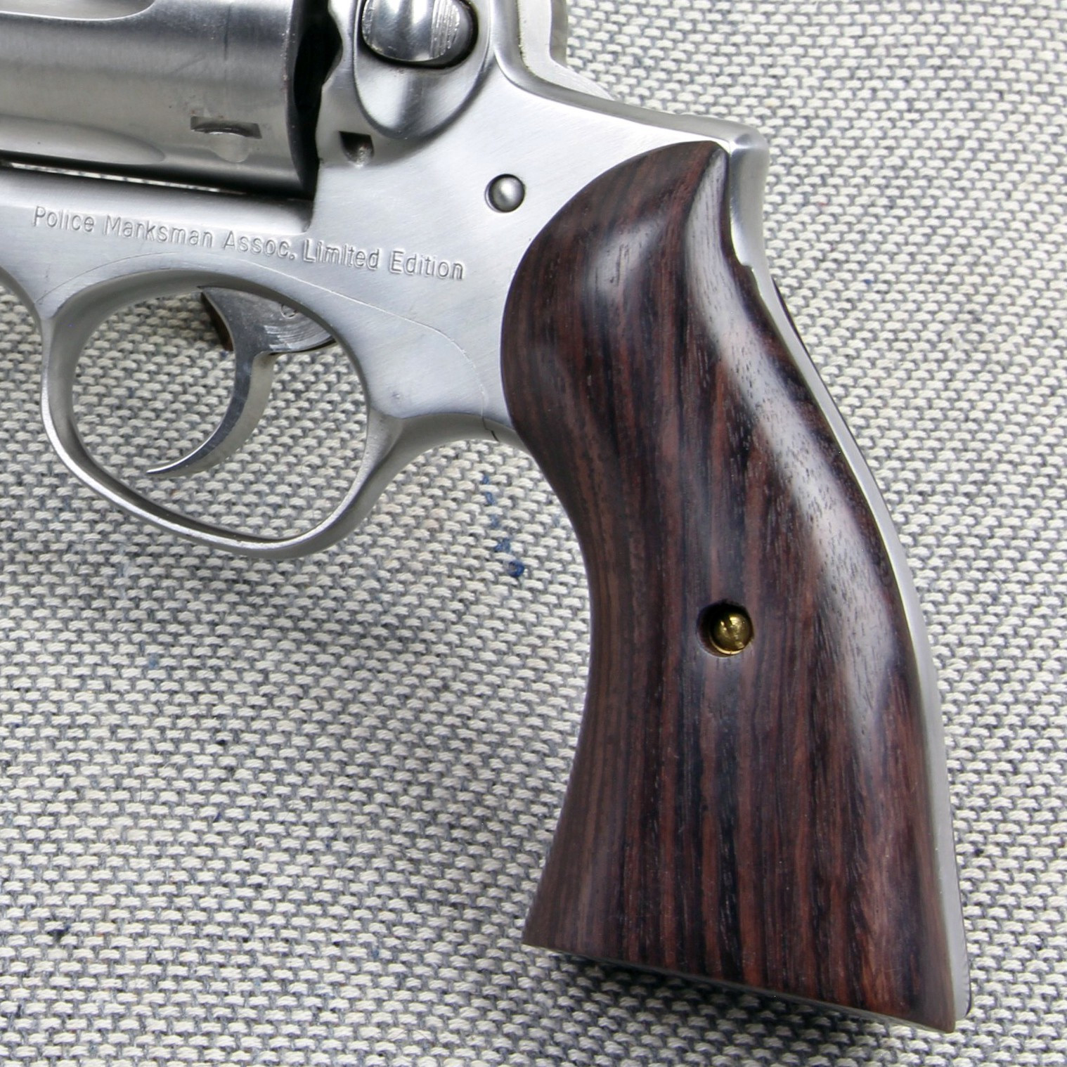 Ruger Super Redhawk Alaskan Wood Grips