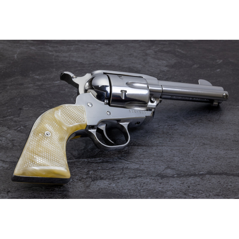 Ruger "Baby Vaquero" .32 H&R Kirinite® Antique Pearl Grips Surface ...