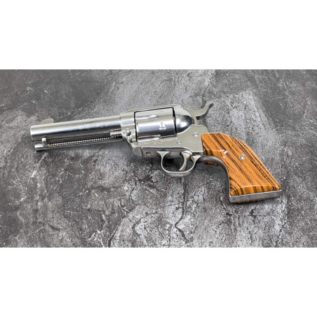 Ruger "Old" Vaquero Kirinite® Mesquite Gunfighter Grips Screw Brass