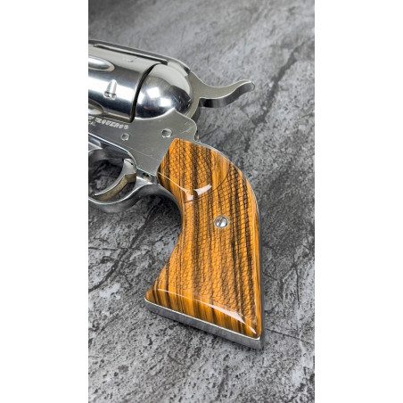 Ruger "Old" Vaquero Kirinite® Mesquite Gunfighter Grips Screw Brass