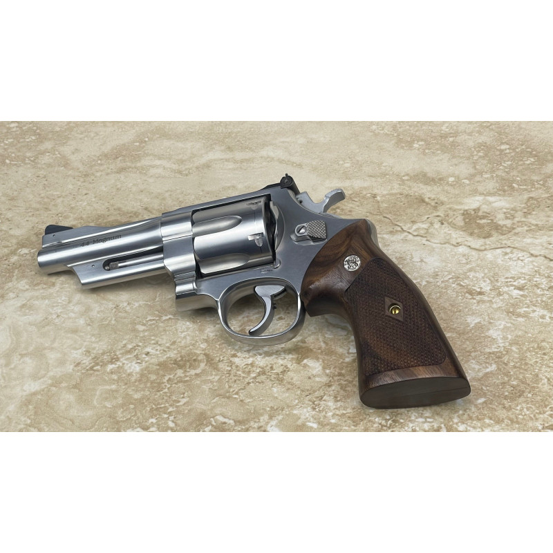 S&W K/L Frame Square Butt Walnut Heritage Grips Medallions S&W, Silver ...