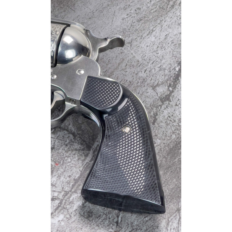 Ruger New Vaquero Kirinite® Black Pearl Extended Gunfighter Grips Screw Nickle Surface Reactiv
